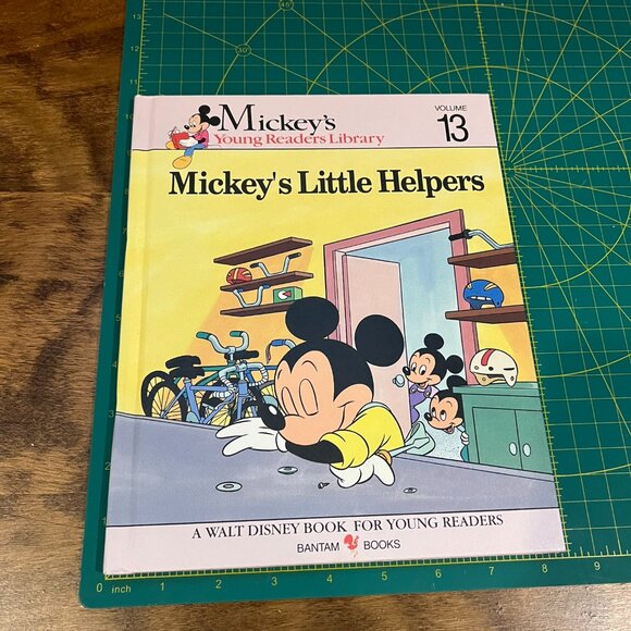 Disney | Toys | 52 Mickeys Little Helpers Mickeys Young Readers Library ...